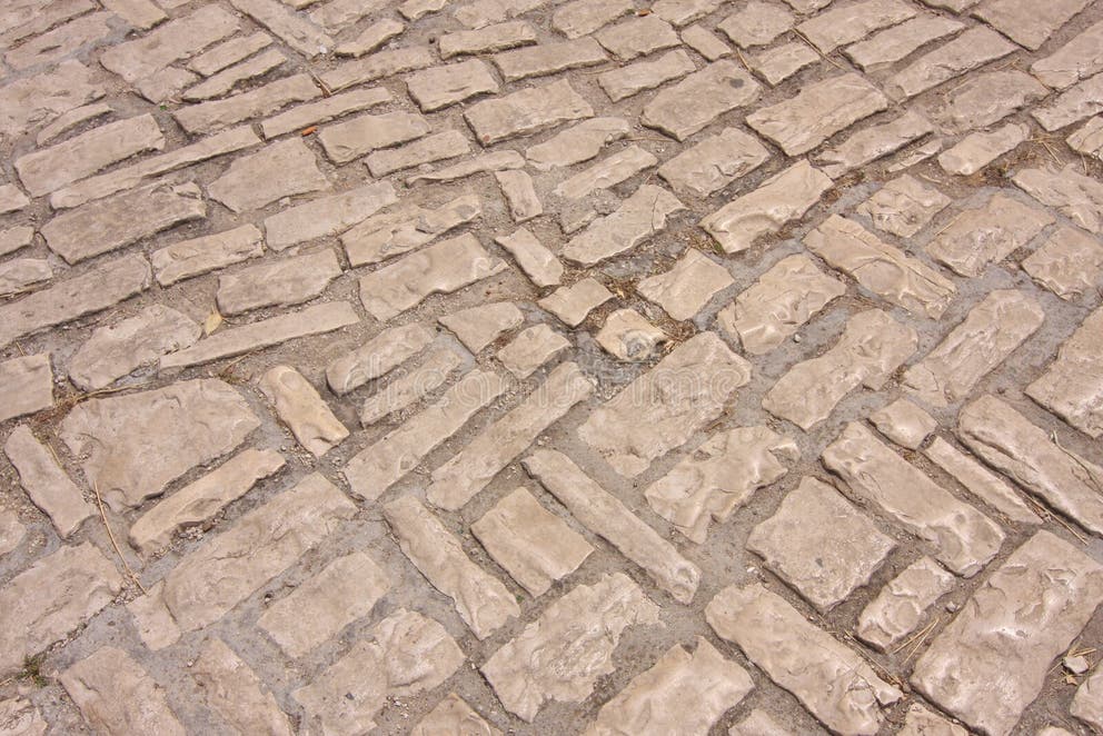 Vieille route en pierre photo stock. Image du village - 15170202