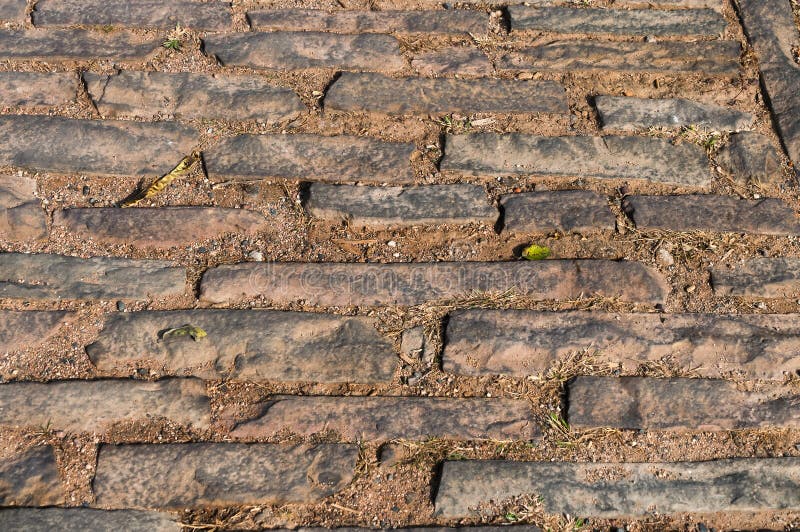 Vieille route en pierre photo stock. Image du grunge - 51941748