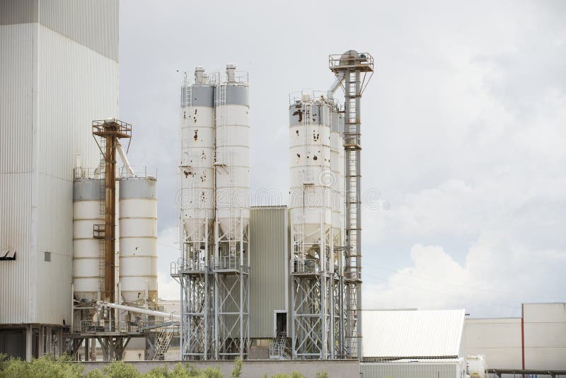 Vieilles Machines D'usine De Ciment Photo stock - Image du construction ...
