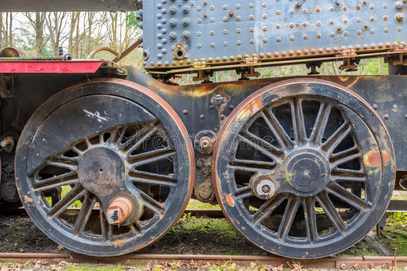 Roues de train image stock. Image du train, tokyo, fleuve - 116947723