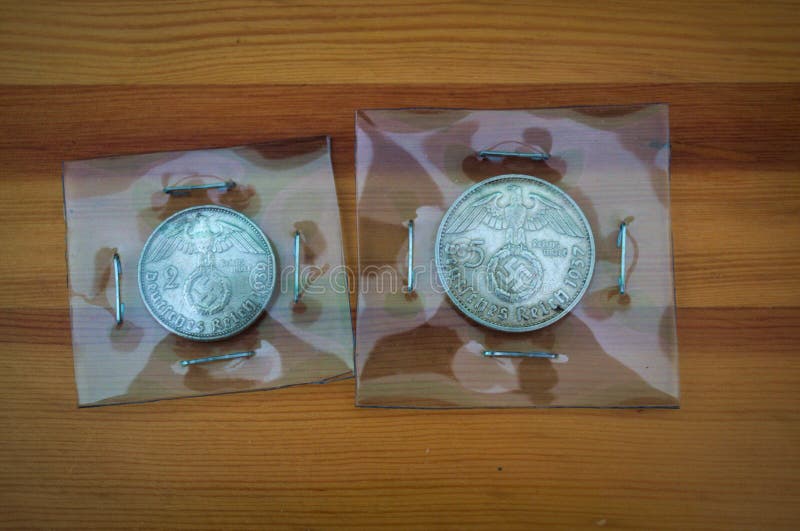 Viejas 2 Y 5 Marcas Nazis De Las Monedas, Foto editorial - Imagen de ...