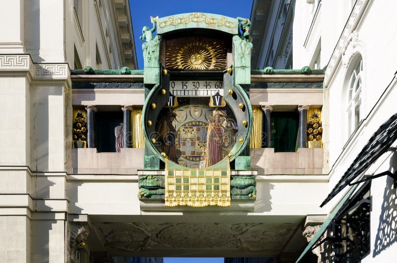 Reloj Musical Anker (Ankeruhr) Viena, Austria Imagen de archivo ...
