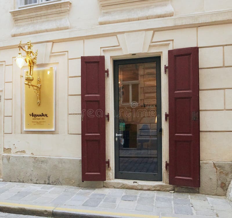 Vienna, Austria - 15 April 2018: Beautiful Design of Shop Windows ...