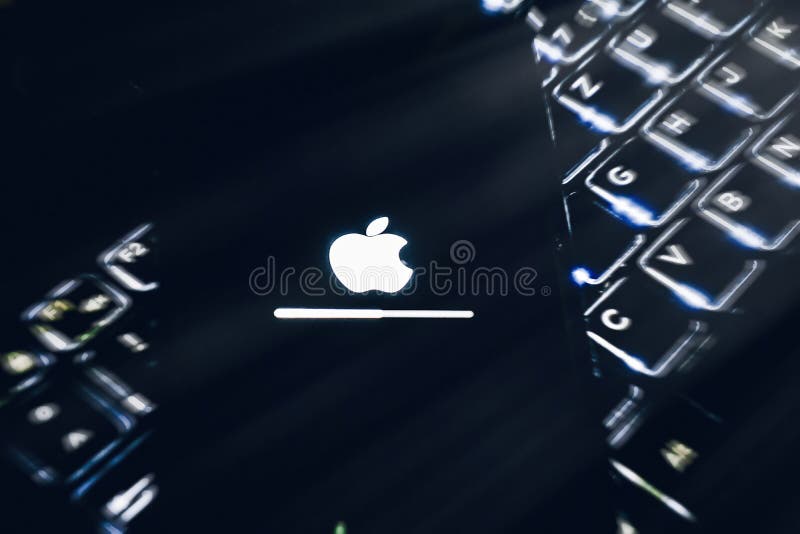 Vienna Austria October 12 2022:iPhone 13 with IOS 16 Update Screen ...