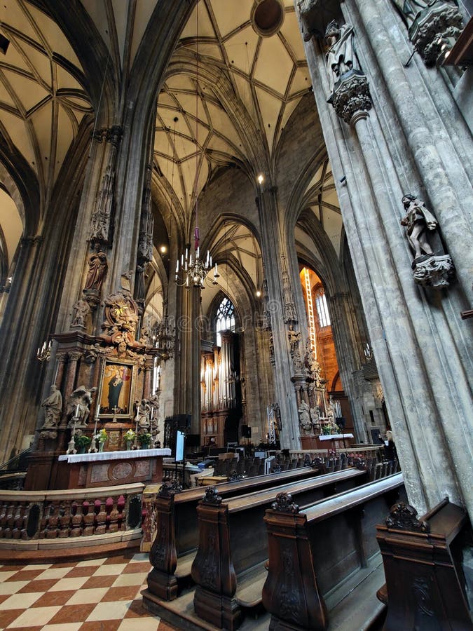 Vienna Austria - St. Stephan Cathedral - Inside View Editorial Stock ...