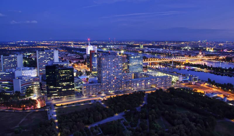 Vienna at night stock image. Image of vacation, dusk - 29297017