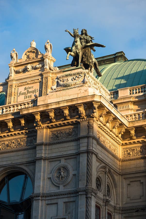 Vienna State Opera editorial stock photo. Image of golden - 170388158