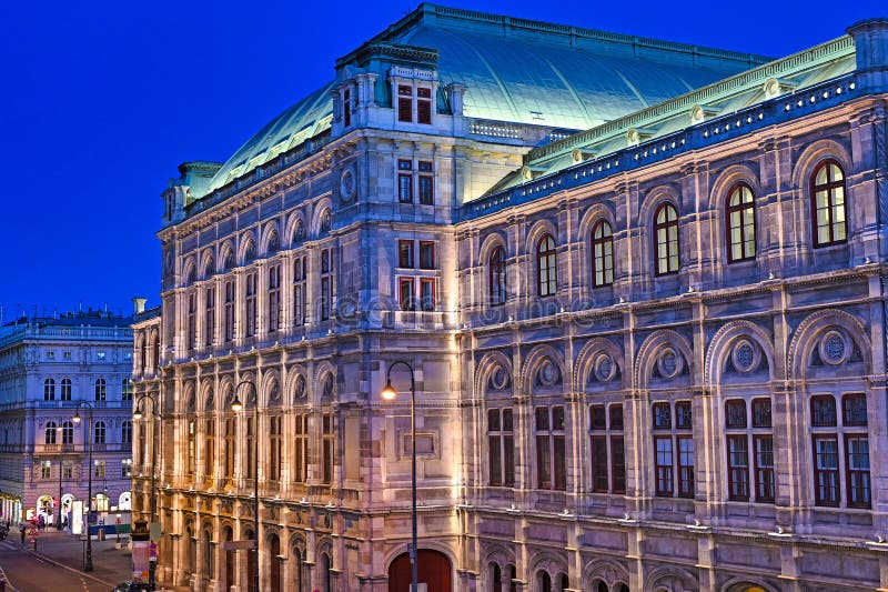 Vienna State Opera at Night,Wiener Staatsoper,Vienna Stock Photo ...