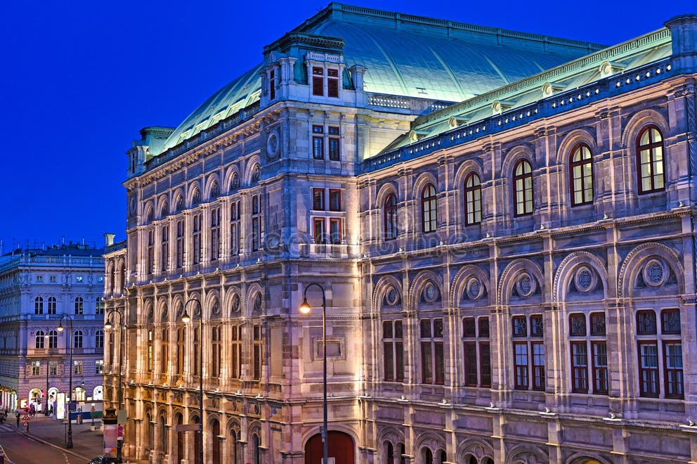 Vienna State Opera at Night,Wiener Staatsoper,Vienna Stock Photo ...