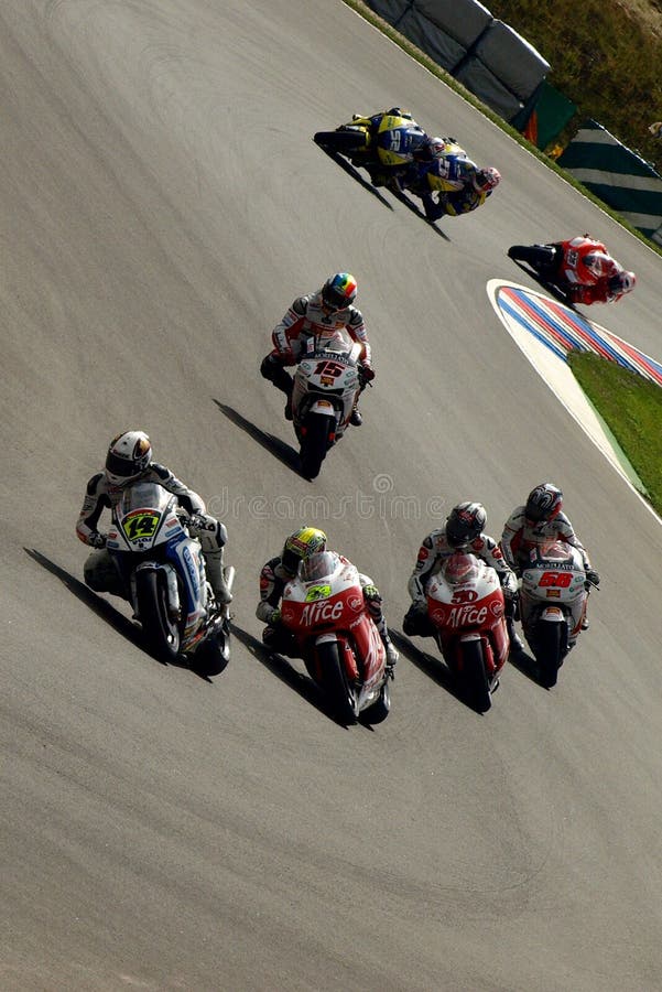 Vier der Reihe nach redaktionelles stockbild. Bild von sport - 6978259