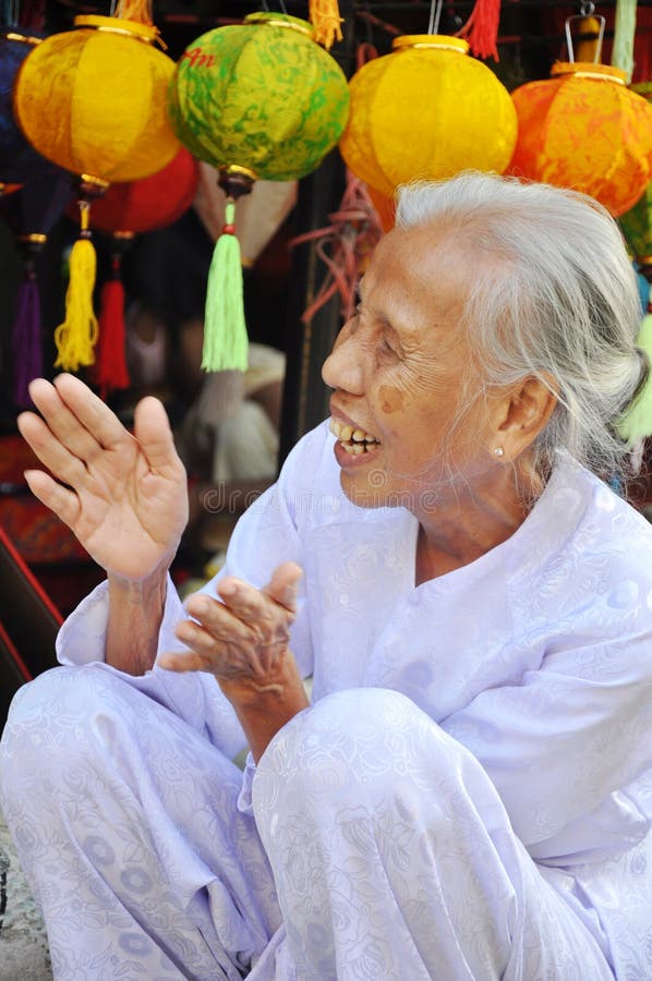 6,943 Old Vietnamese Woman Stock Photos - Free & Royalty-Free Stock ...