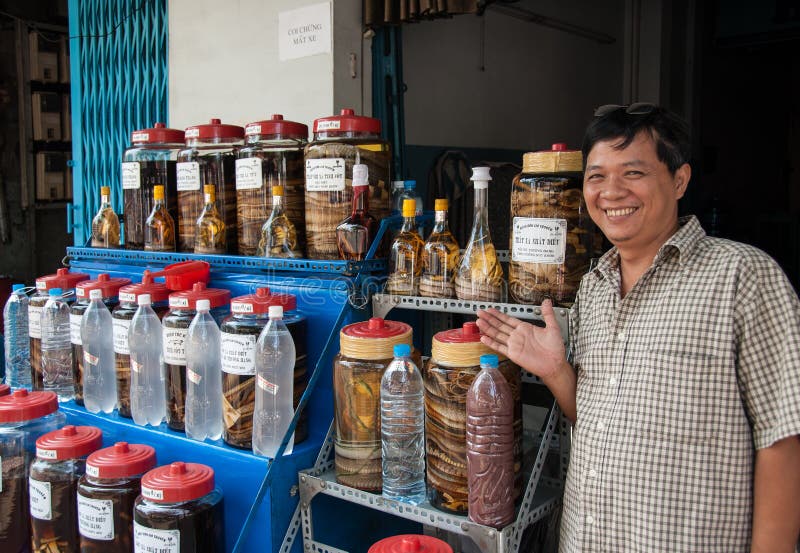 Vietnamese snake wine editorial photo. Image of chinese - 27783966