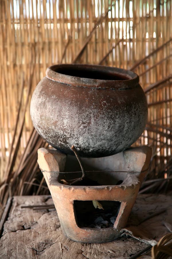 A Vietnamese Traditional Kitchen Stock Photo - Image of asia, garlic ...