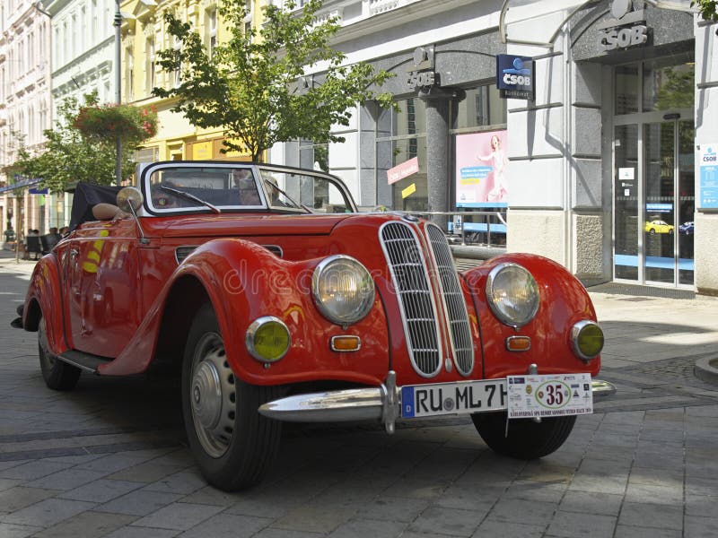 Vieille BMW image éditorial. Image du exposition, bandit - 21068795