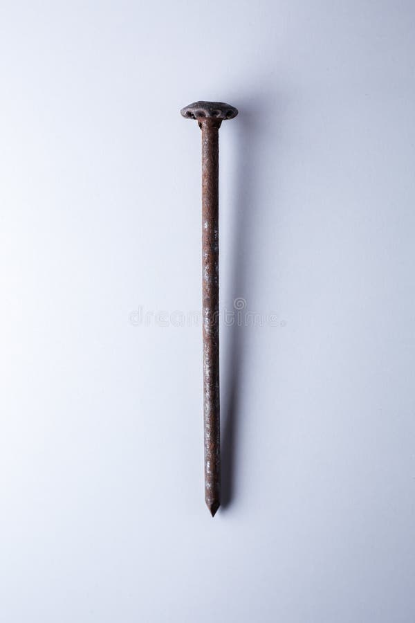 Vieux clou rouillé photo stock. Image du extérieur, broche - 50564792