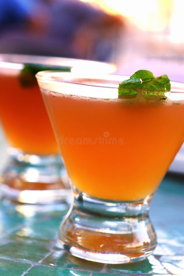 Vieux cocktail cubain photo stock. Image du configuration - 8432880