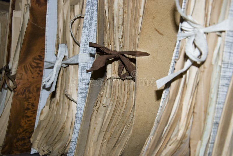 Vieux Documents Dans Les Archives Photo stock - Image du intimité ...