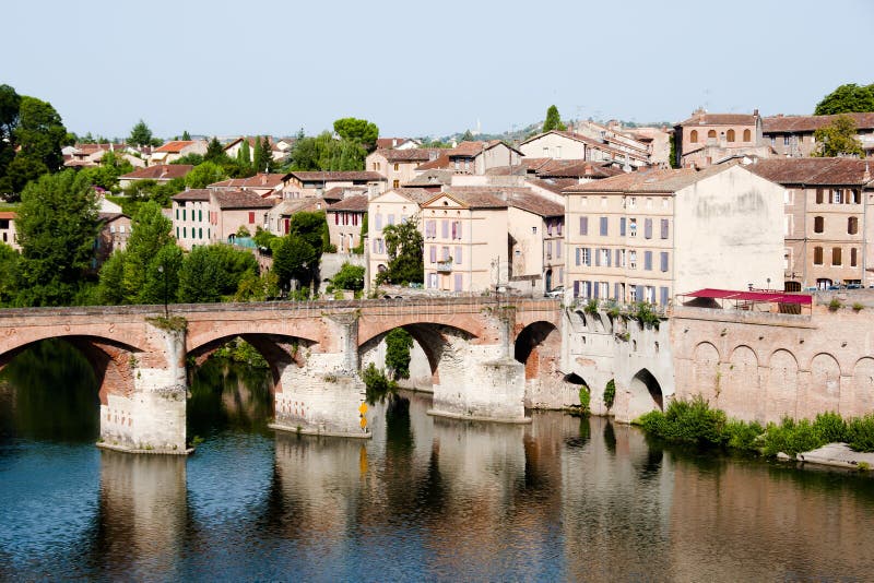 Vieux pont ? Albi, France photo stock. Image du vues - 152647092