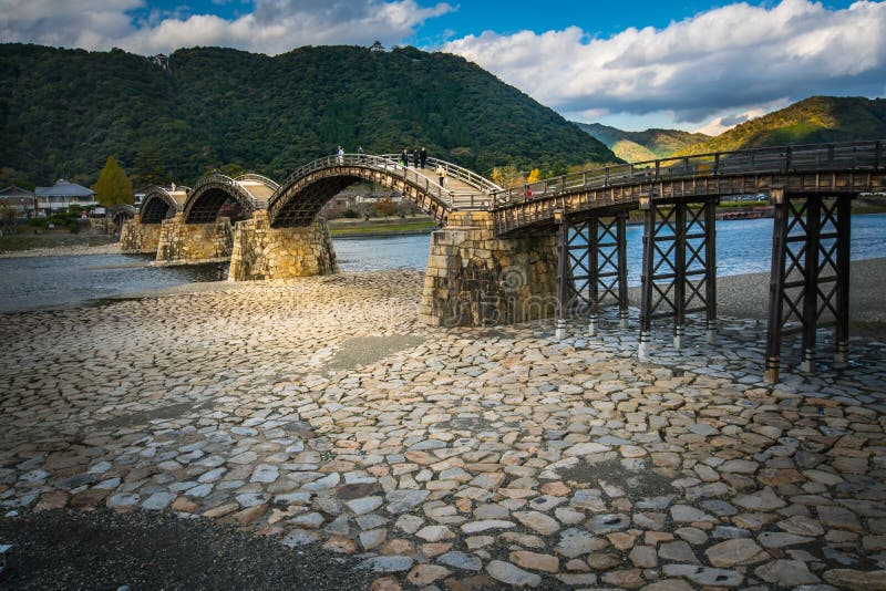 Vieux Pont En Bois De KINTAI Photo éditorial - Image du monuments ...