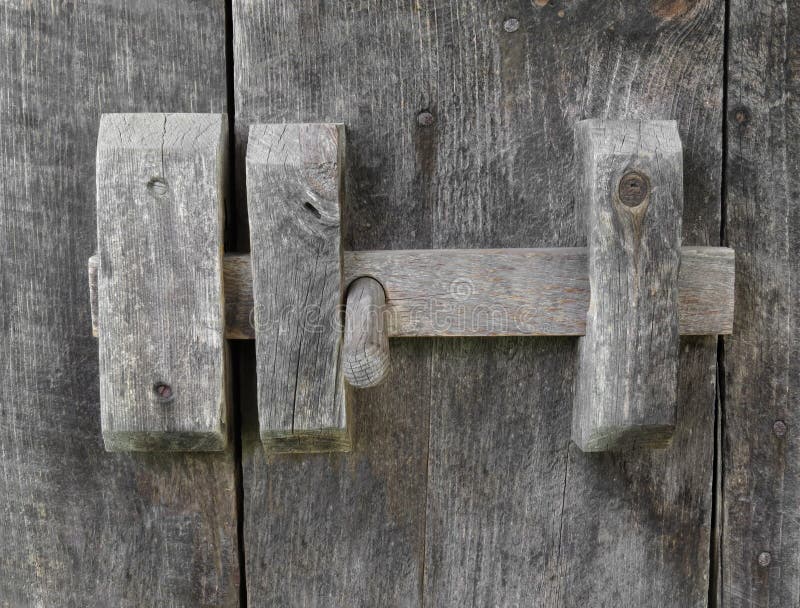 Vieux Verrou De Porte En Bois Image stock - Image du gris, trappes ...