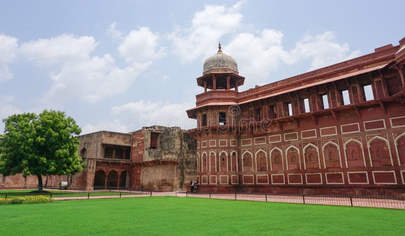 View of Agra Fort in Agra, India Editorial Photography - Image of agra ...