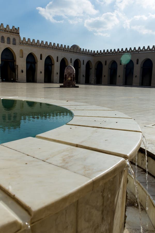 Al Hakim Bi-Amr Allah Mosque Stock Image - Image of gold, faith: 34897101