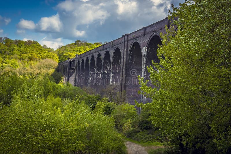 Conisbrough Viaduct stock photo. Image of sunnyday, grass - 109535442