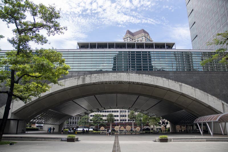 View of Ayala Triangle Gardens in Manila Editorial Image - Image of ...