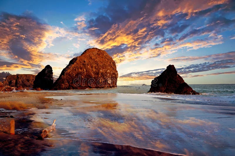 View of Beach in Brookings in Oregon at Sunset Stock Photo - Image of ...