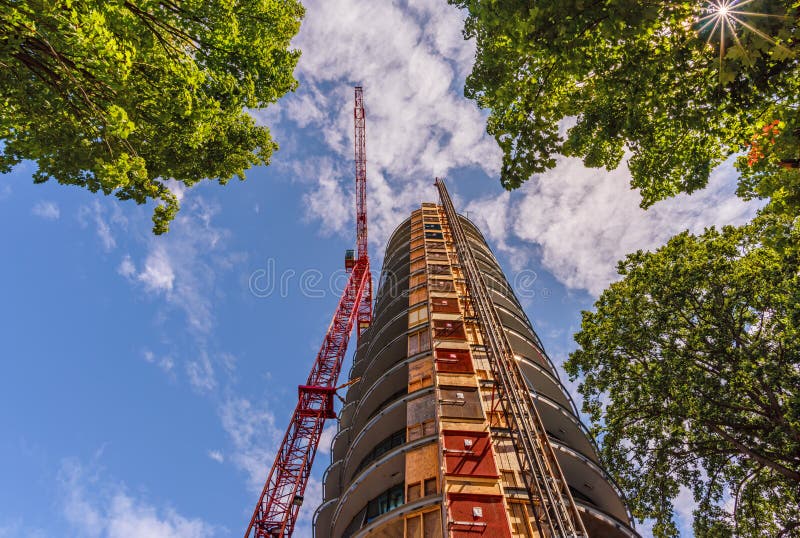 View from Below Upwards on the Construction of a Tower Crane Stock ...