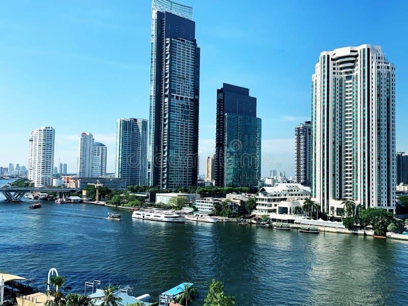 View of the Building on the River Editorial Photography - Image of ...