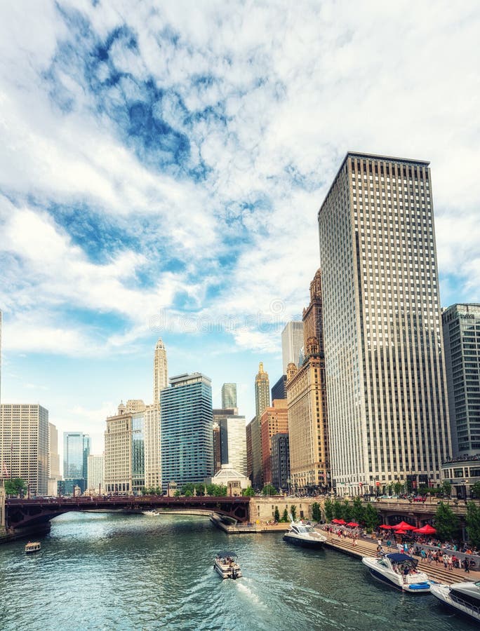 View of Buildings on Downtown Chicago Editorial Image - Image of estate ...