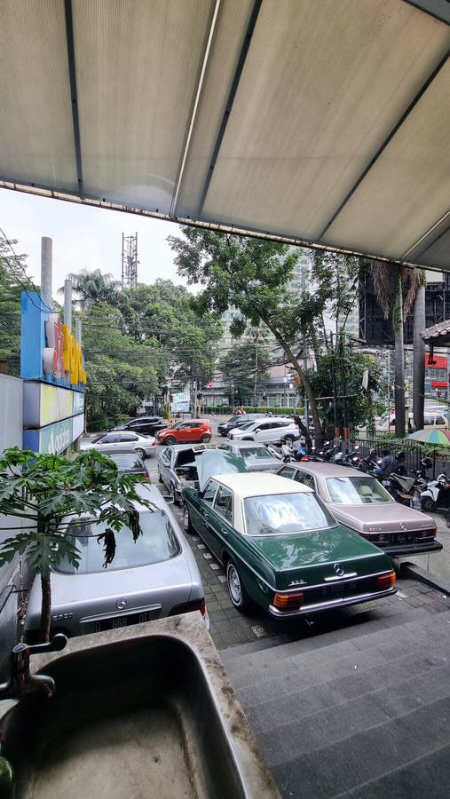 View of a Busy Car Workshop from Upper Angle Editorial Stock Image ...