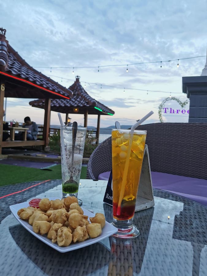 View of the Cafe on the Mountain, by Enjoying Fresh Food and Drinks ...