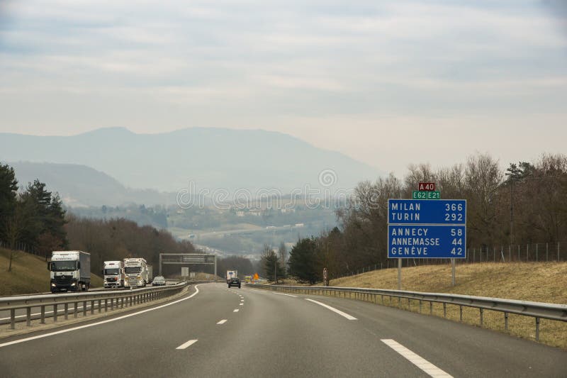 Roadside Distance Indicator. Editorial Photography - Image of highway ...