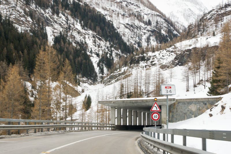 Tunnel around the bend. editorial image. Image of truck - 117826020