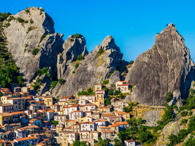 Castelmezzano, Basilicata, Italy Stock Photo - Image of basilicata ... Castelmezzano, Basilicata, Italy Stock Photo - Image of basilicata ...