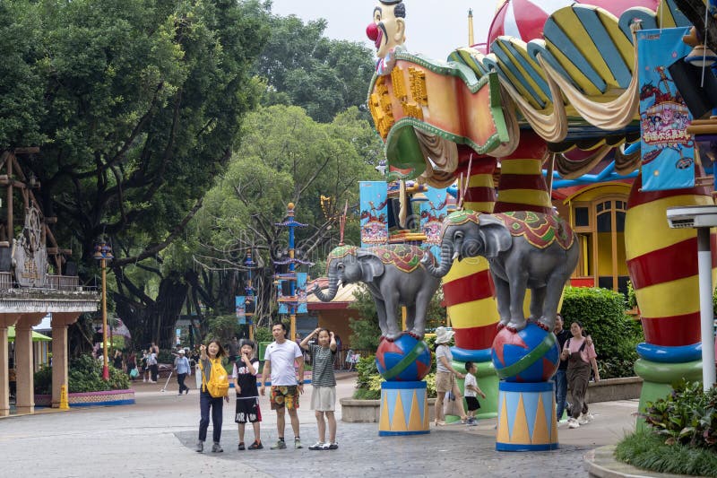 View of Chimelong Theme Park in Guangzhou, China Editorial Photography ...