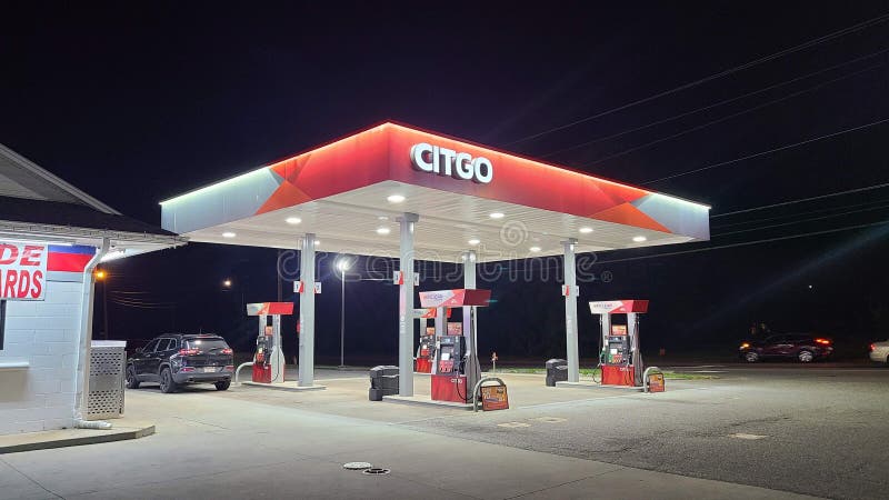 View of Citgo Pump Island at Night Editorial Photo - Image of view ...
