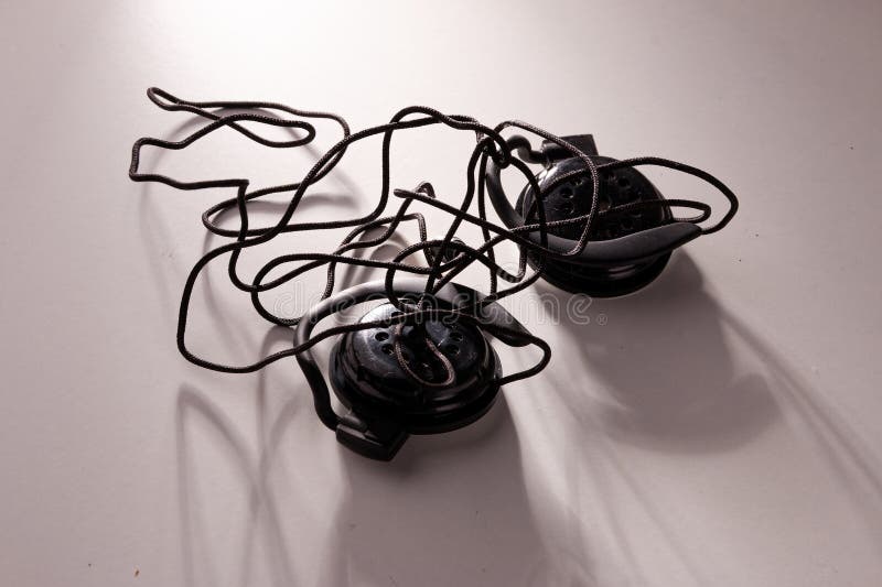View Defective Headset Tangled Cables Stock Photos - Free & Royalty ...