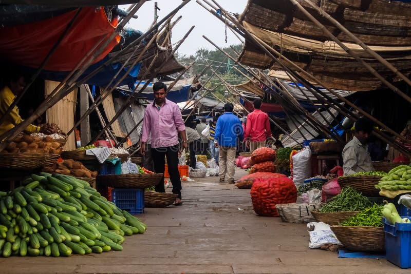 Devaraja Market, Mysore Old Traditional Street Market in Mysore, India ...