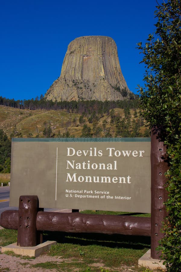 View of Devils Tower editorial stock image. Image of climbers - 170323539