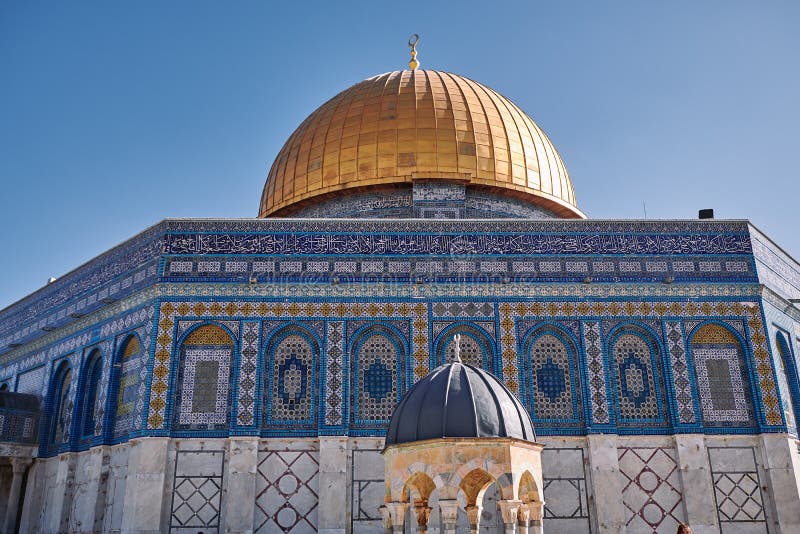 View of Dome of the Rock and Dome of the Chain on the Temple Mount in ...