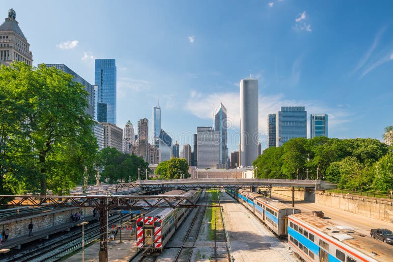 The Chicago EL train stock photo. Image of railroad, city - 16536098