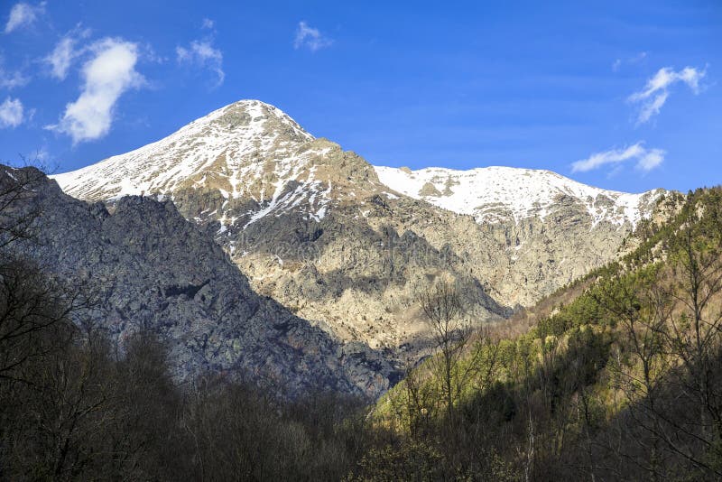 View of the Eastern Pyrenees.Catalonia Stock Photo - Image of pyrenees ...