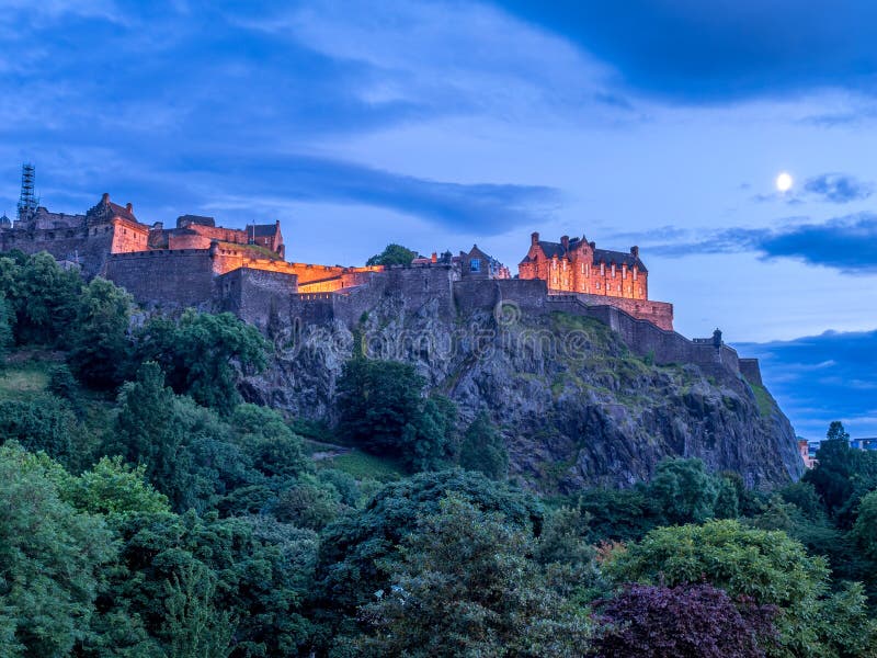 Edinburgh Castle at night stock image. Image of edinburgh - 159781107