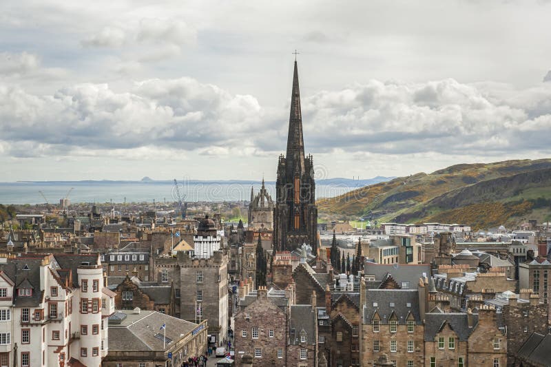 View on Edinburgh - Scotland Editorial Stock Image - Image of skyline ...