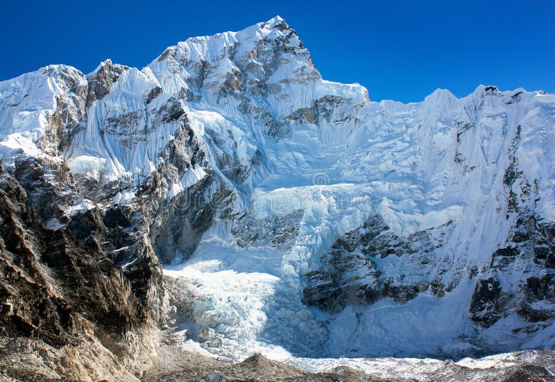 Mt Everest West Ridge stock image. Image of khumbutse - 2094877