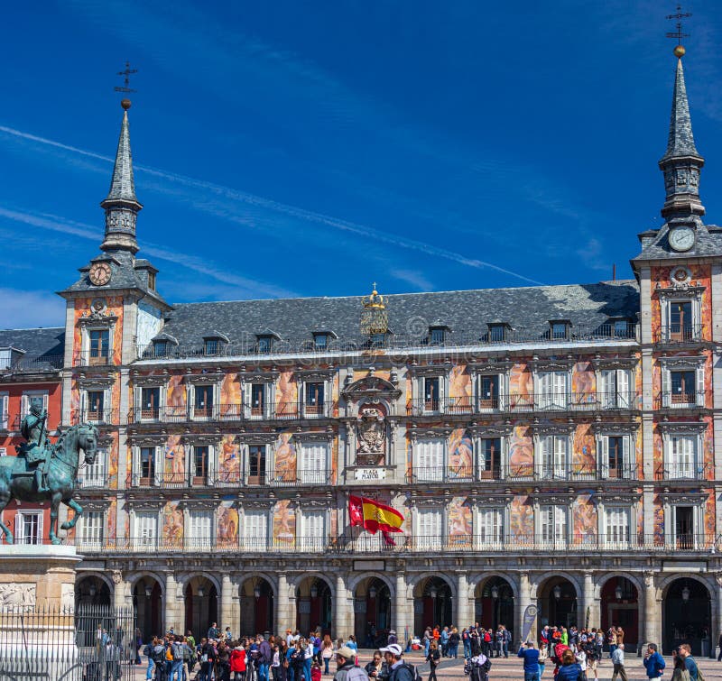 View of the Famous Plaza Mayor with Statue, Madrid, Spain Editorial ...