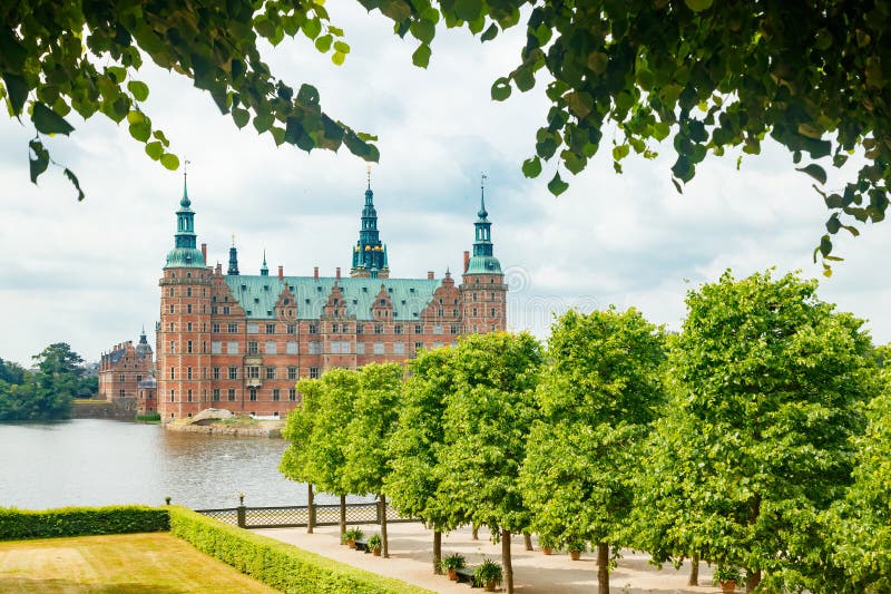 View of Frederiksborg Castle in Hillerod, Denmark Editorial Photo ...